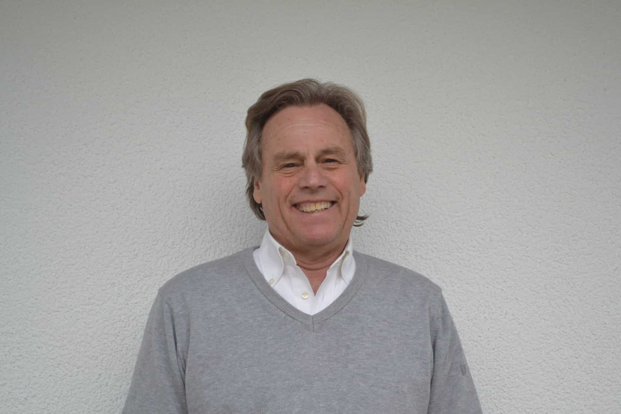 Dieter Flothen feiert Geburtstag - Viktoria Köln 1904 e.V.